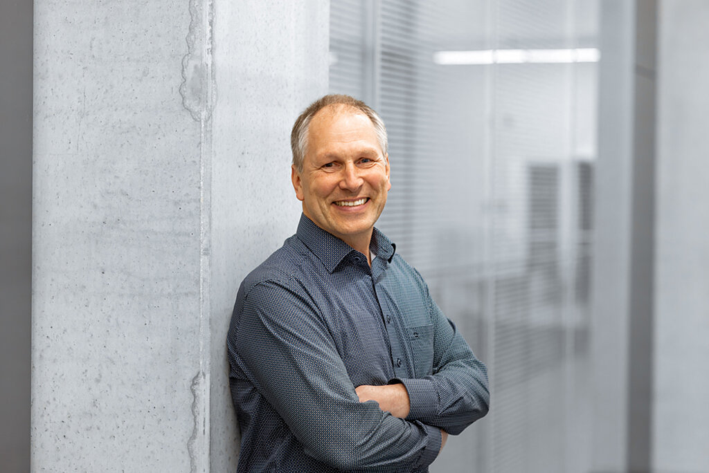 INOS Automation: Palletizing and Depalletizing | inos